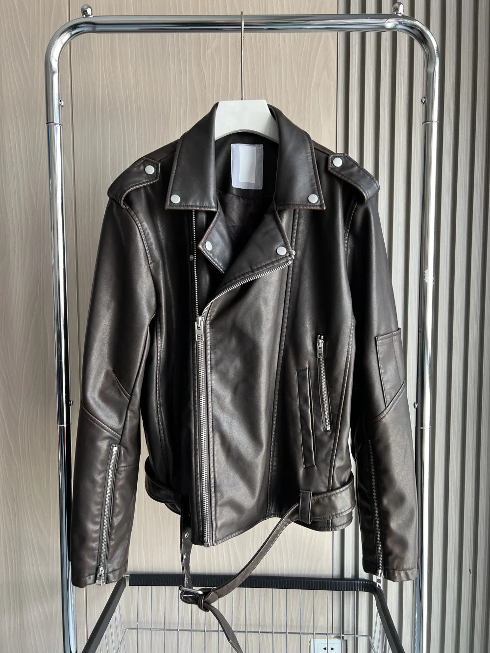 Sac26a7f83cb84f6d8df1514e5c3532adO.jpg