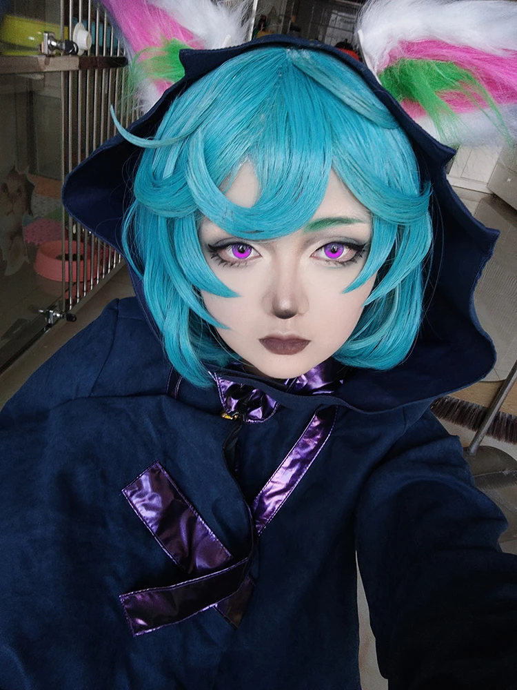 Easy League Cosplay