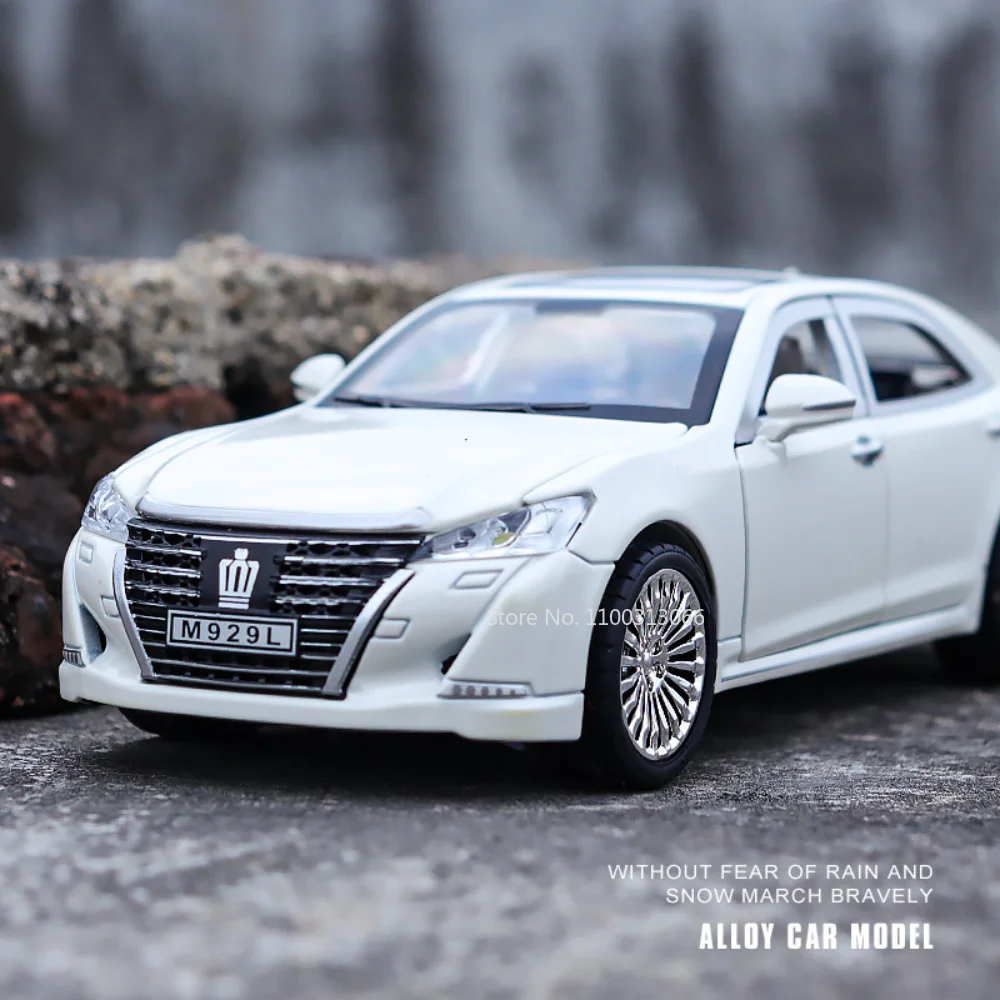 1/24 Toyota Crown Alloy Die Cast Car Model Toys Simulation Sound Light ...