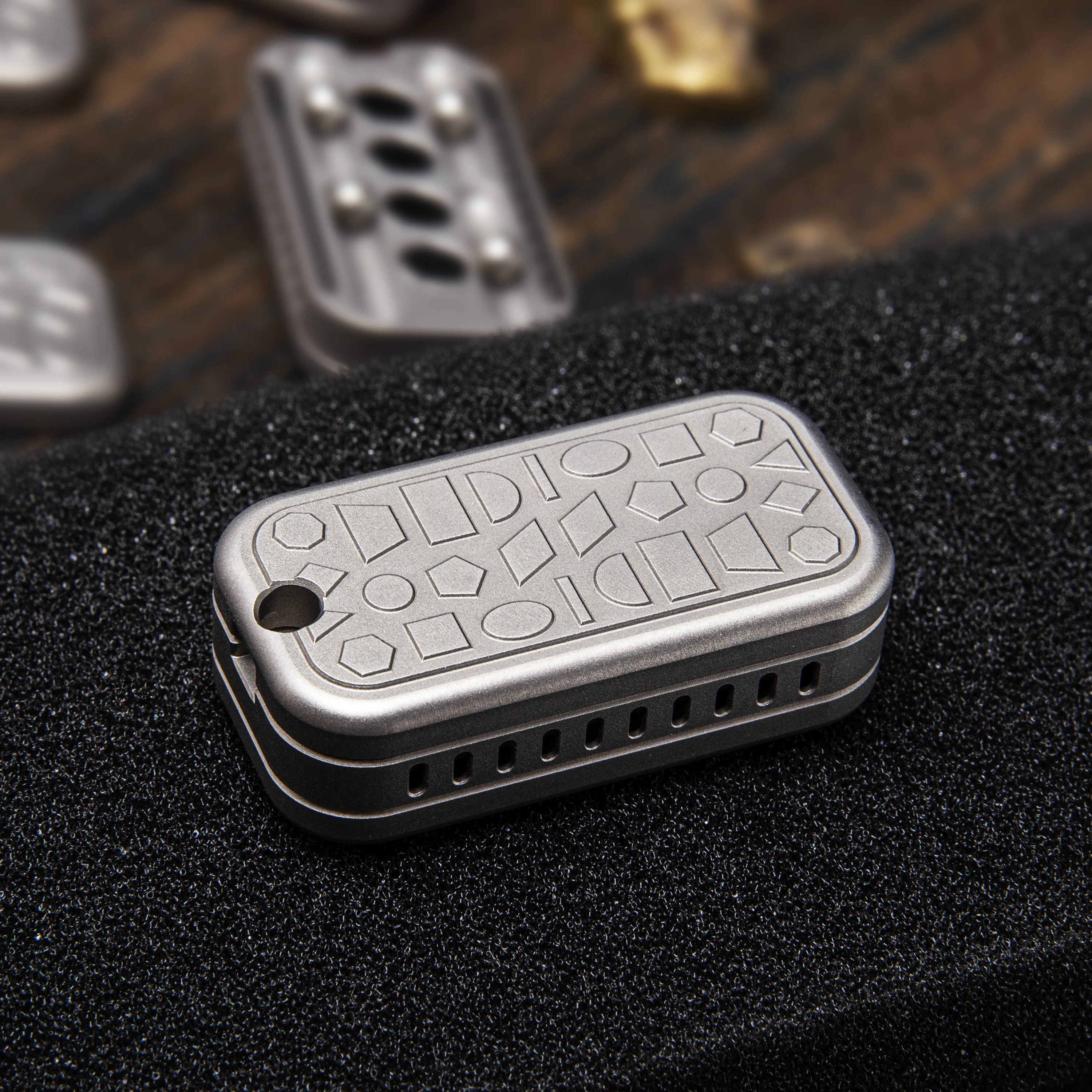 Titanium-Alloy-Magnetic-Stress-Toy-Hertz-Tuning-Fork-Slider-Haptic-EDC ...