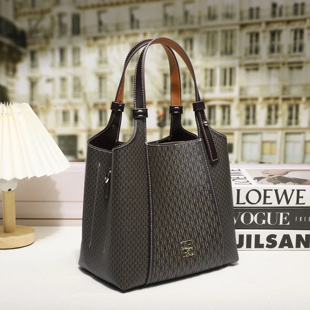 Ch Carolina Herrera Bags | Ch Shoulder Bag | Chhc Womens Bags | Womens ...