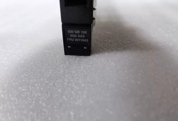 85Y5864-00L4521-00Y2683-600G-10K-SAS-2-5-V7000-hard-drive.jpg