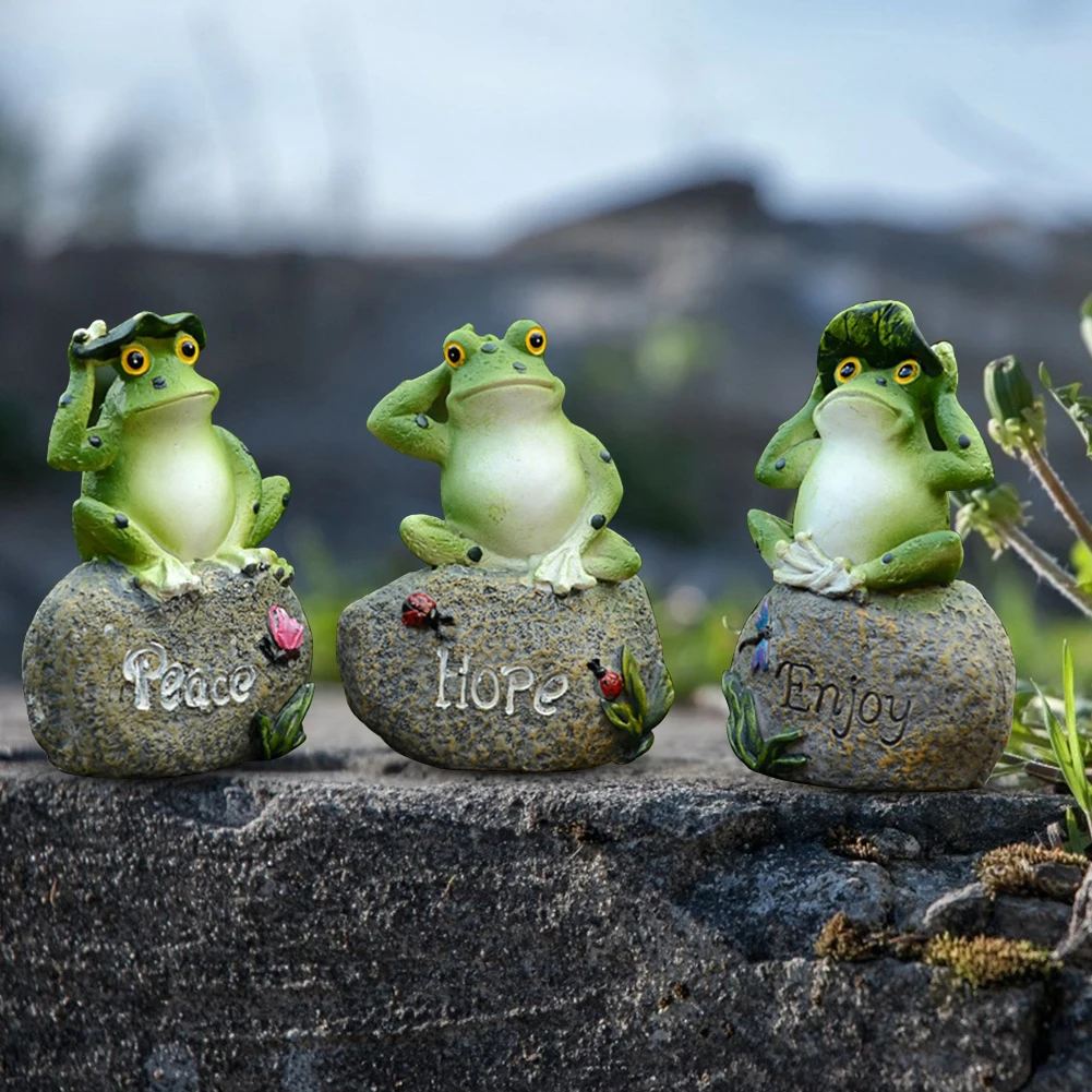 Cute-Frogs-Ornament-Vivid-Frogs-Sitting-On-Stone-Welcome-Sculptures ...
