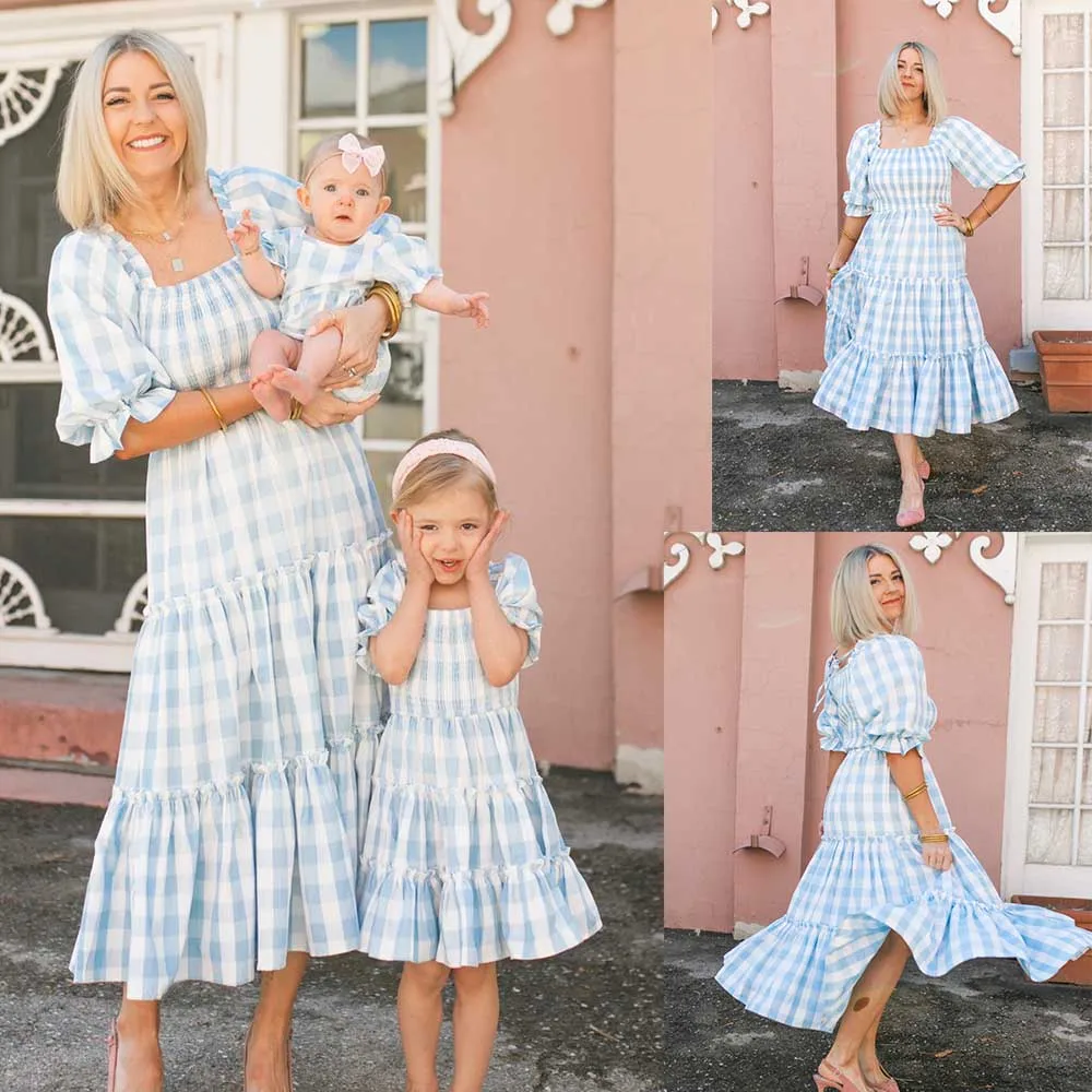 Family-Matching-Outfits-Mom-Daughter-Dresses-Summer-Holiday-Family-Look ...