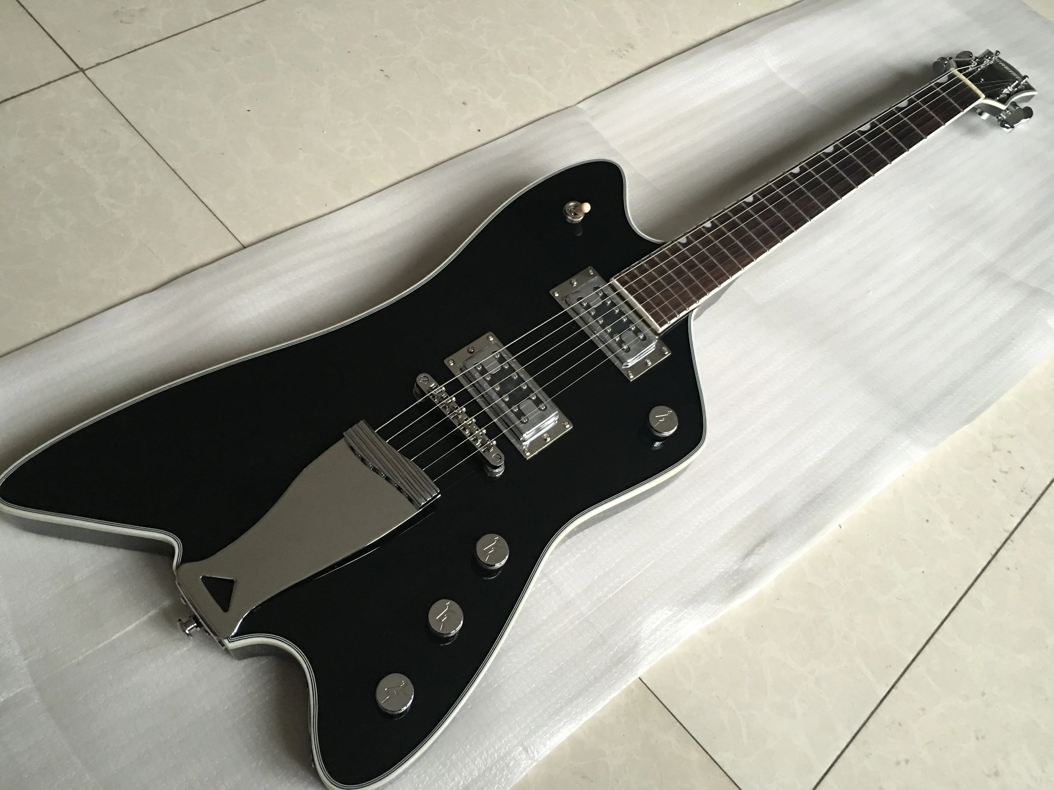 Guitar-Shack-Black-G6199-Billy-Bo-Guitar-Free-Shipping.jpg