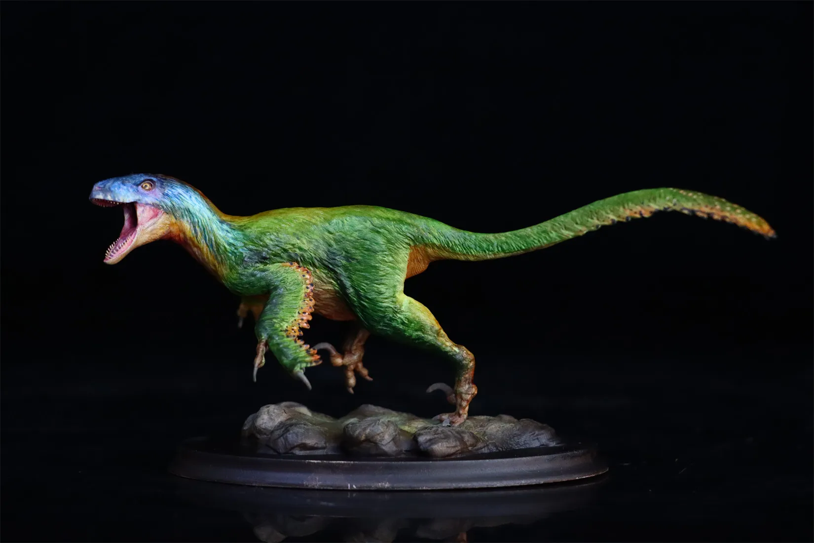LANATIMESHOP-1-35-Utahraptor-Statue-Dinosaur-Animal-Model-GK-Adult ...