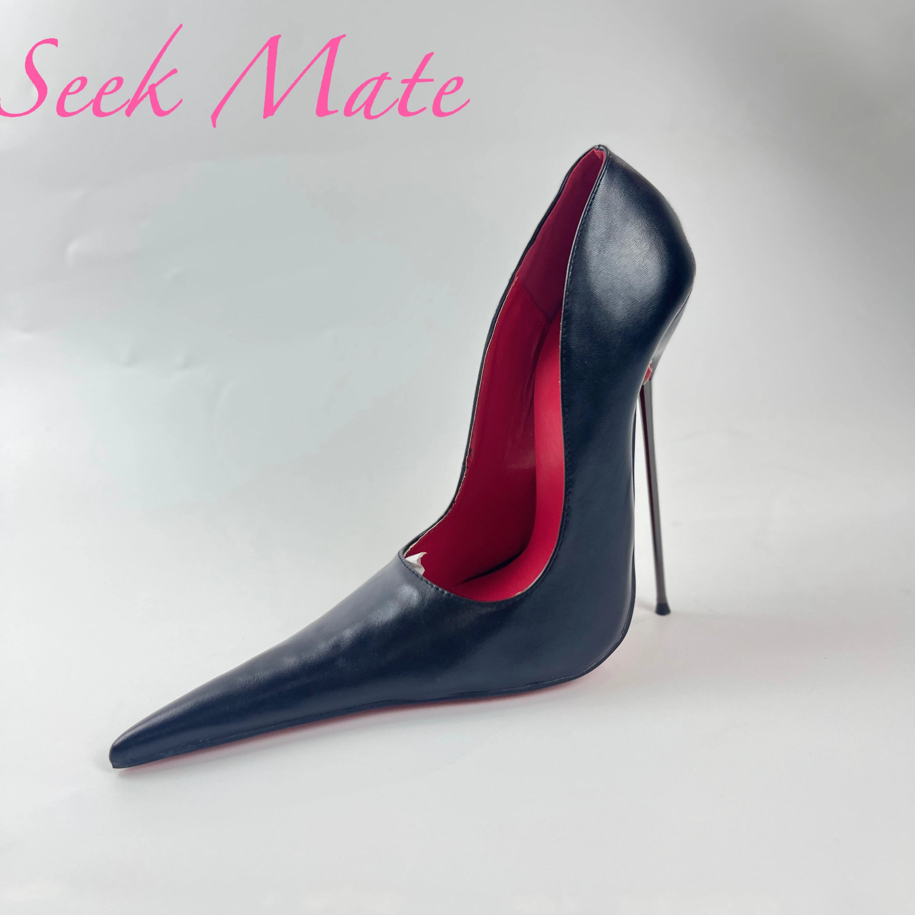 Seeking friends, Europe and America, high heels, fetishism, interest ...