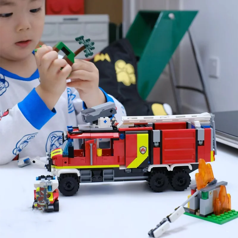 Fire-Command-Vehicle-Building-Blocks-Firetruck-Water-Gun-Boy-Assembling ...