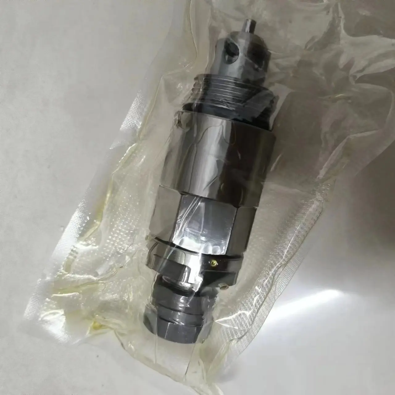 723-90-61300-7239061300-Excavator-PC200-7-Relief-Valve-assy.jpg