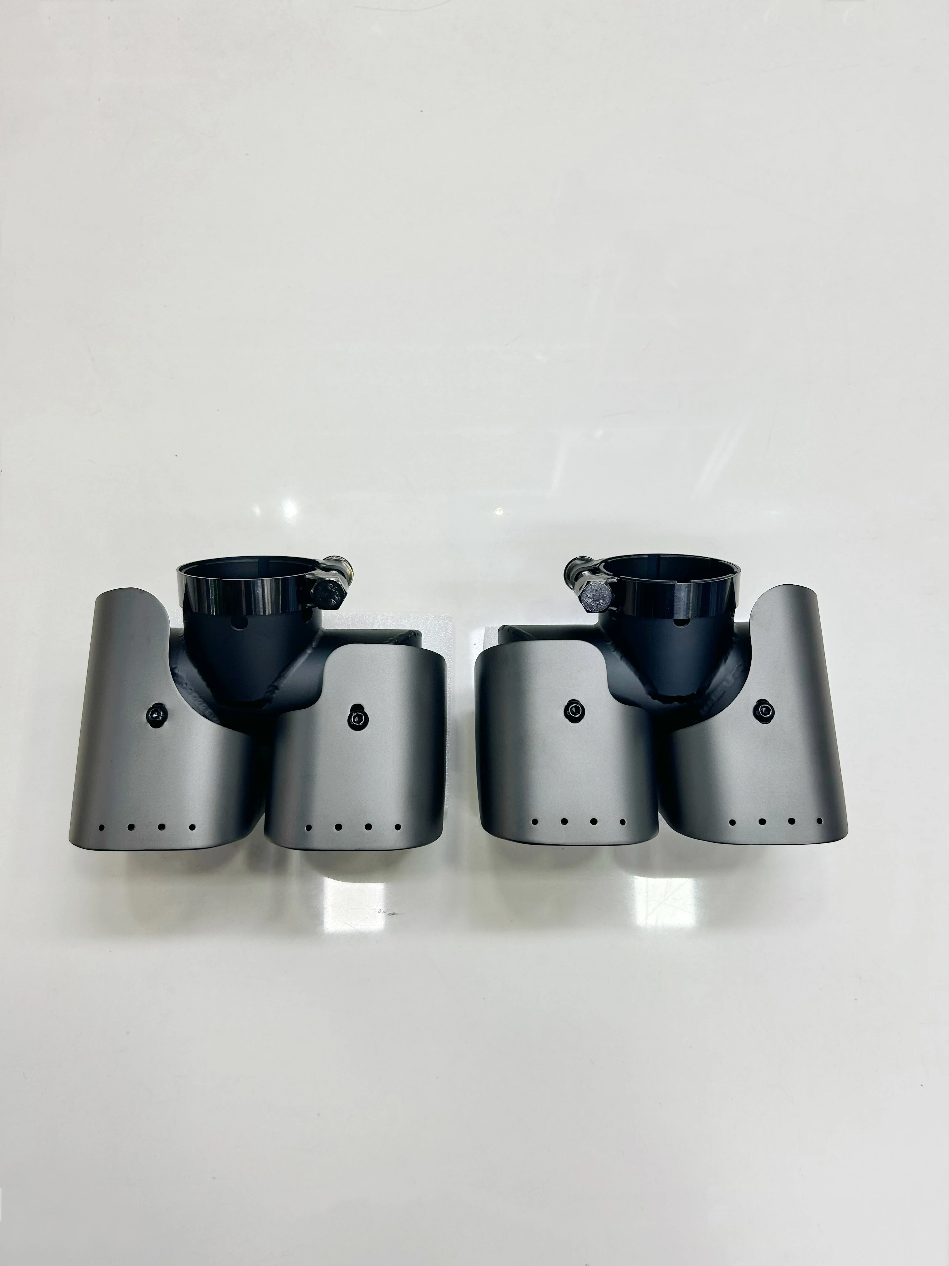 1-Pair-Exhaust-Tip-For-Land-Rover-Defender-90-Defender-110-2020-2021 ...