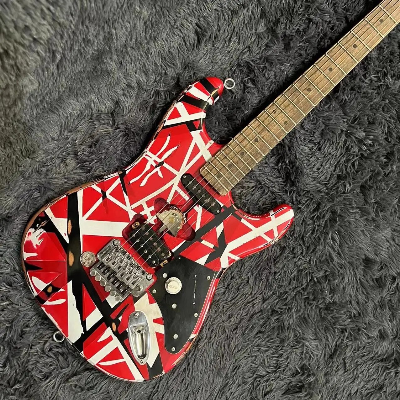 Heavy-Relic-Electric-Guitar-Red-Frank-5150-Black-White-Stripes-Floyd ...