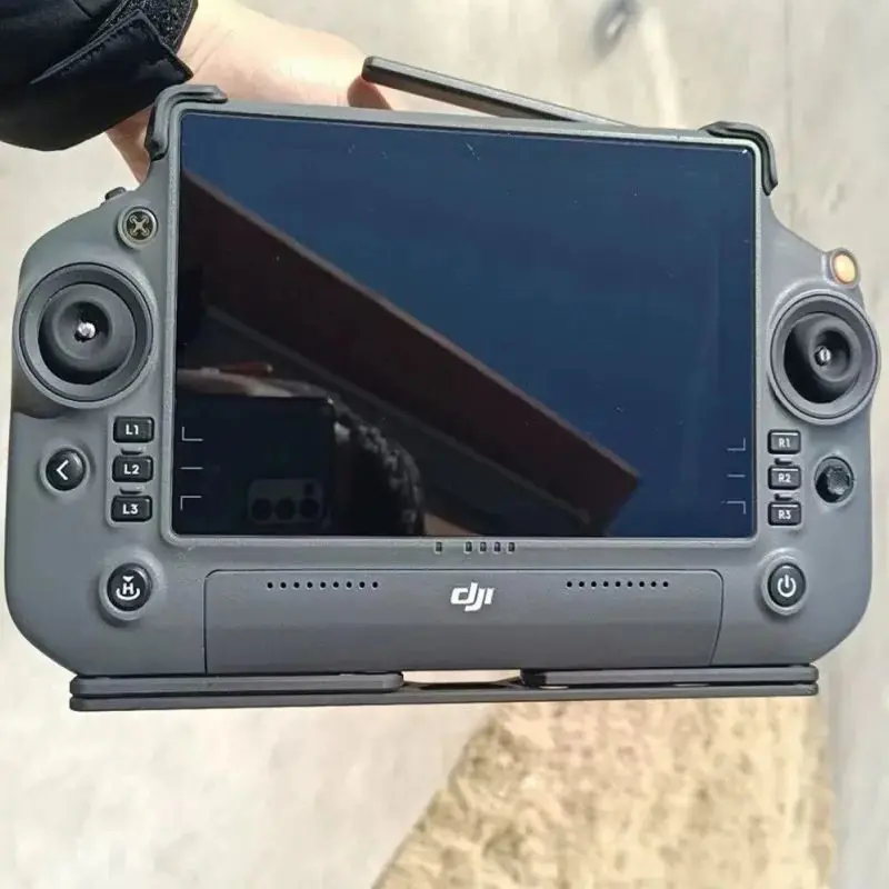 DJI-RC-RM700-DJI-3-2S-3.jpg