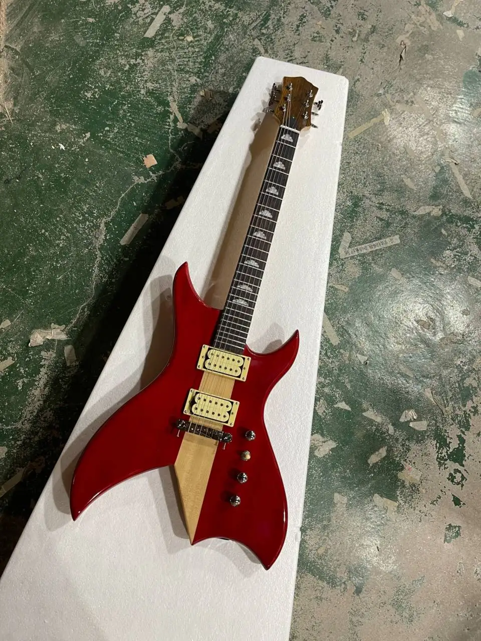 Unusual-Shape-Red-Body-Electric-Bass-Guitar-with-Rosewood-Fretboard ...