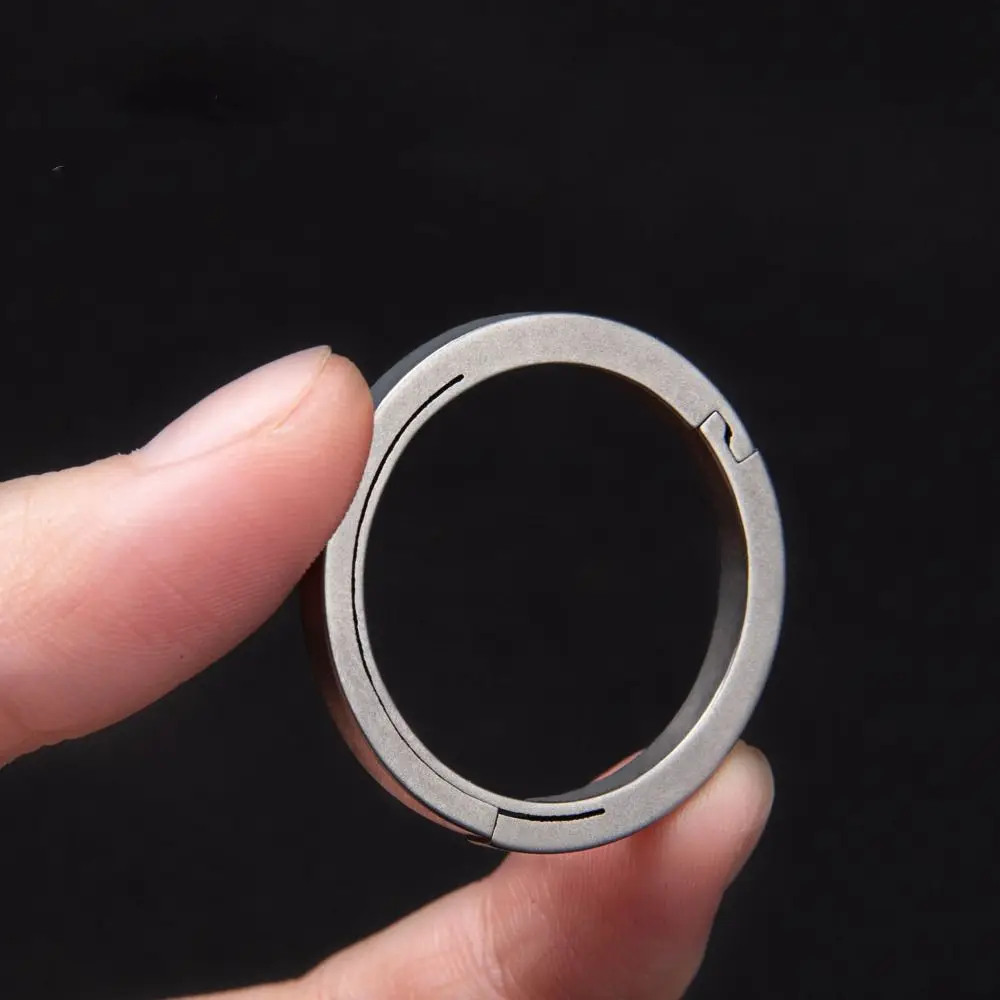 17-22-25-32mm-Real-Titanium-Alloy-Key-Rings-Keychains-Buckle-Pendant ...