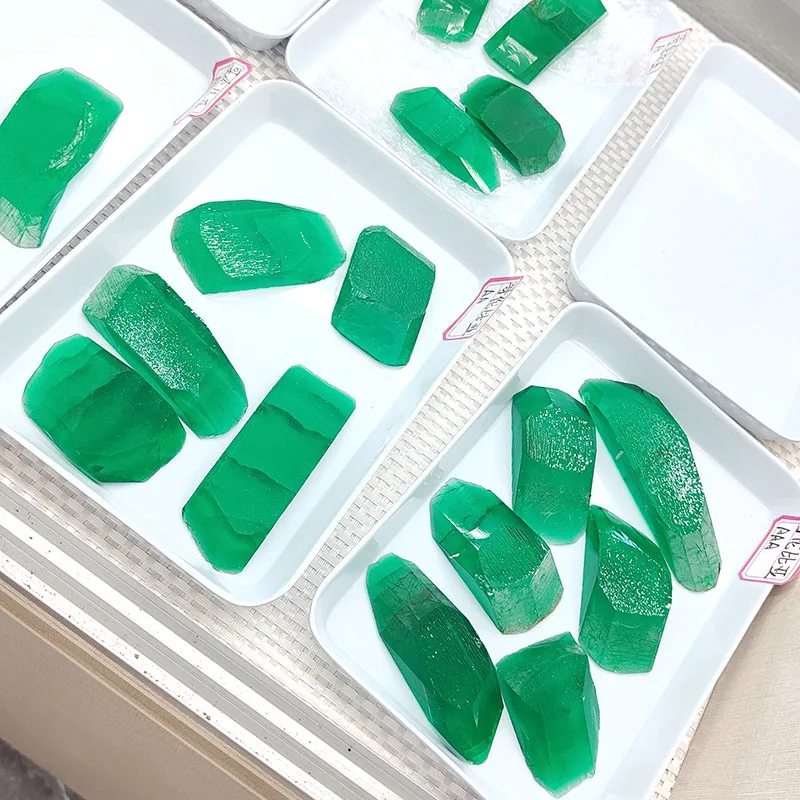 Lab-Grow-Colombia-Emeralds-Raw-Material-Rough-Hydrothermal-Emerald.jpg