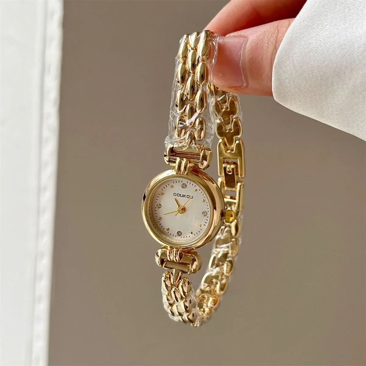 22K Gold Gold Watch Design for Ladies: A Real-World Guide to Elegance ...