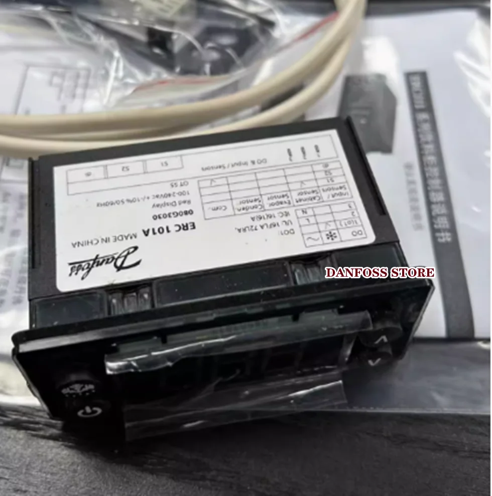 Controlador-de-temperatura-Original-Danfoss-ERC101A-080G3030.png
