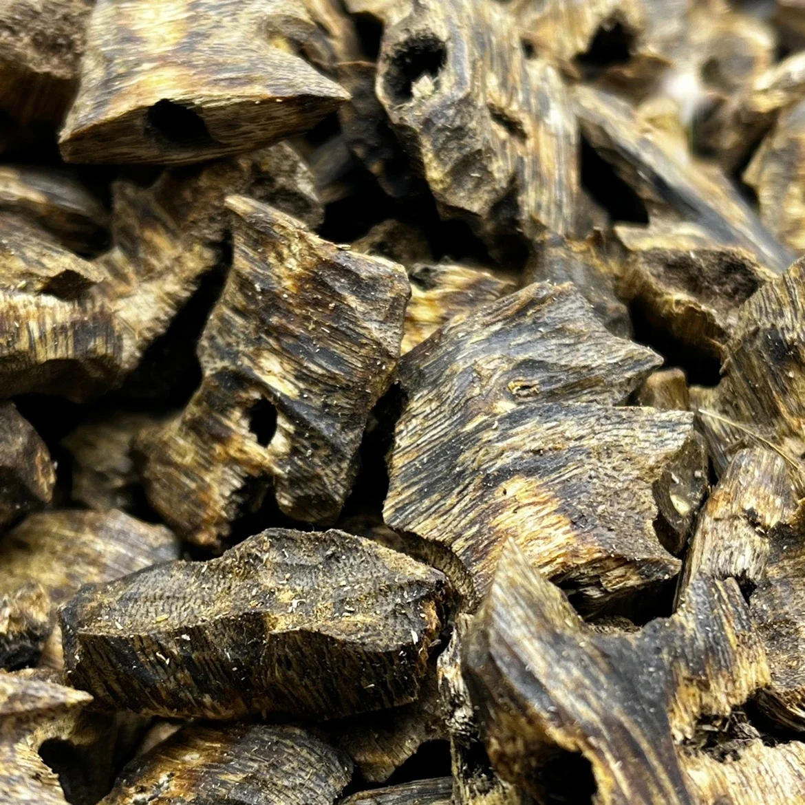 100g-Lot-High-Grade-Natural-Qi-Nan-nine-points-sink-Small-Oud-Chip ...