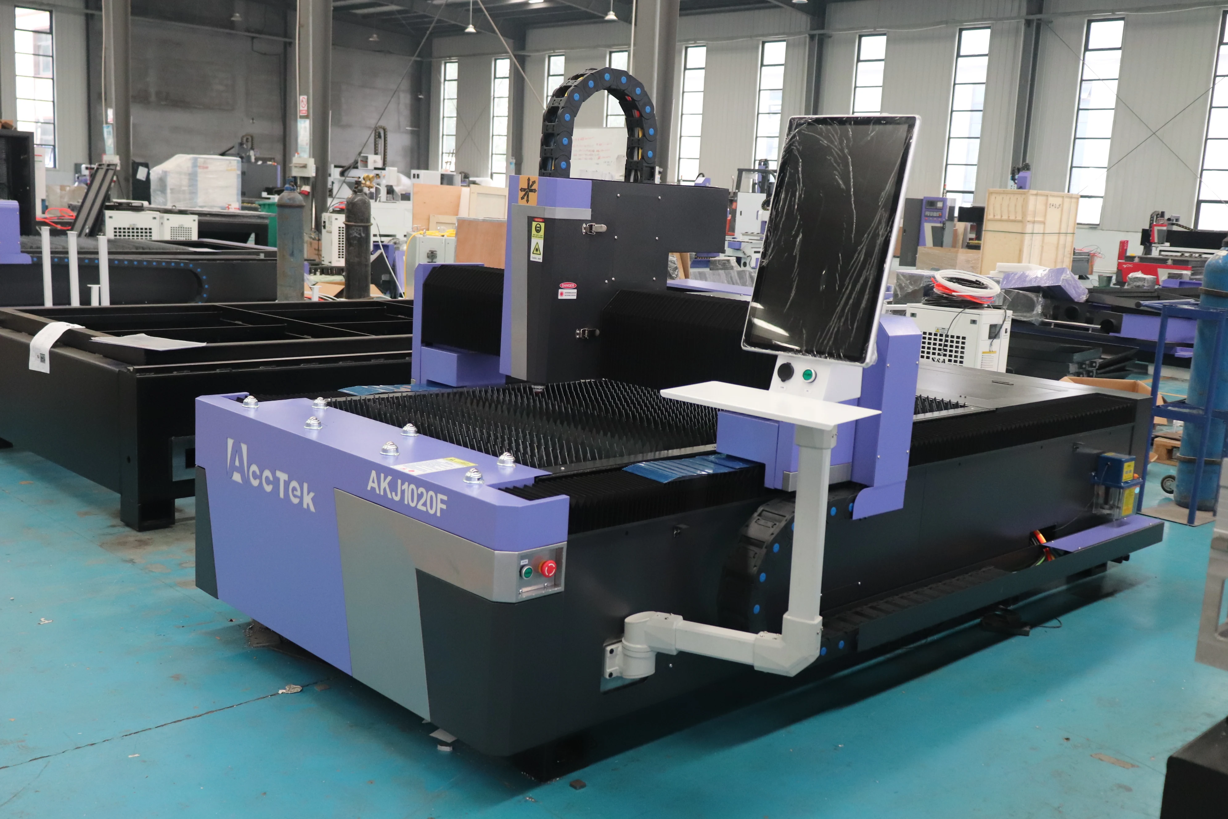 1020-1530-CNC-Fiber-Laser-Cutting-Machine-Mild-Steel-Black-Iron-Sheet ...