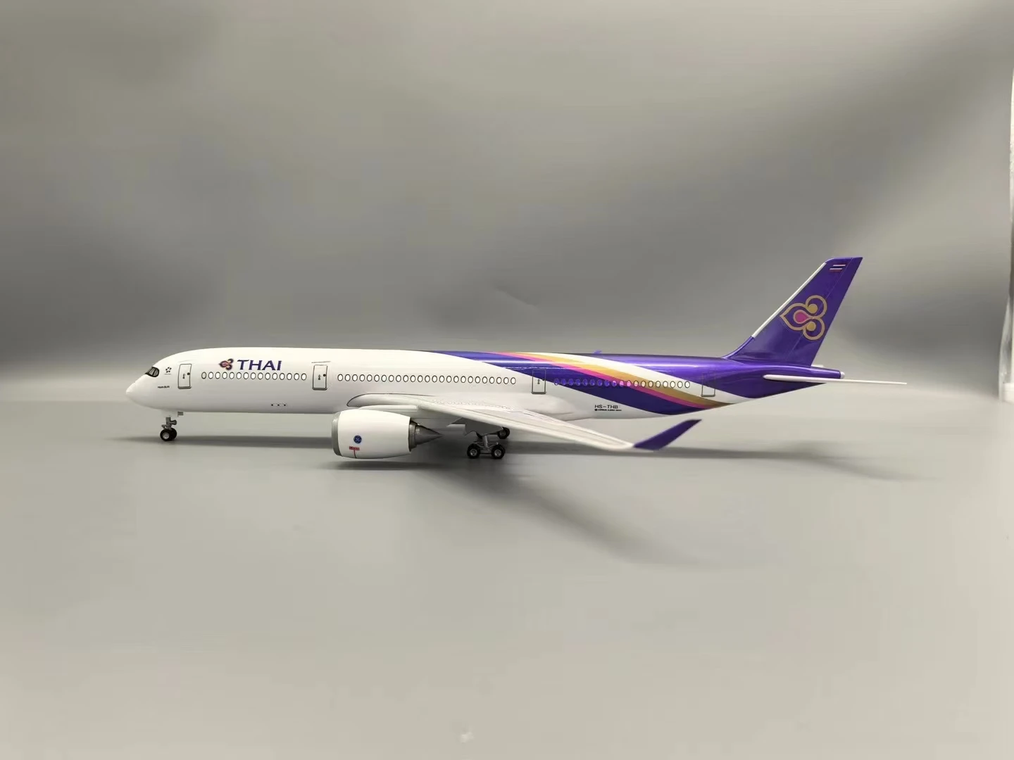 Diecast-Plane-Model-For-Thai-Airways-A350-47CM-Resin-Metal-Aircraft ...