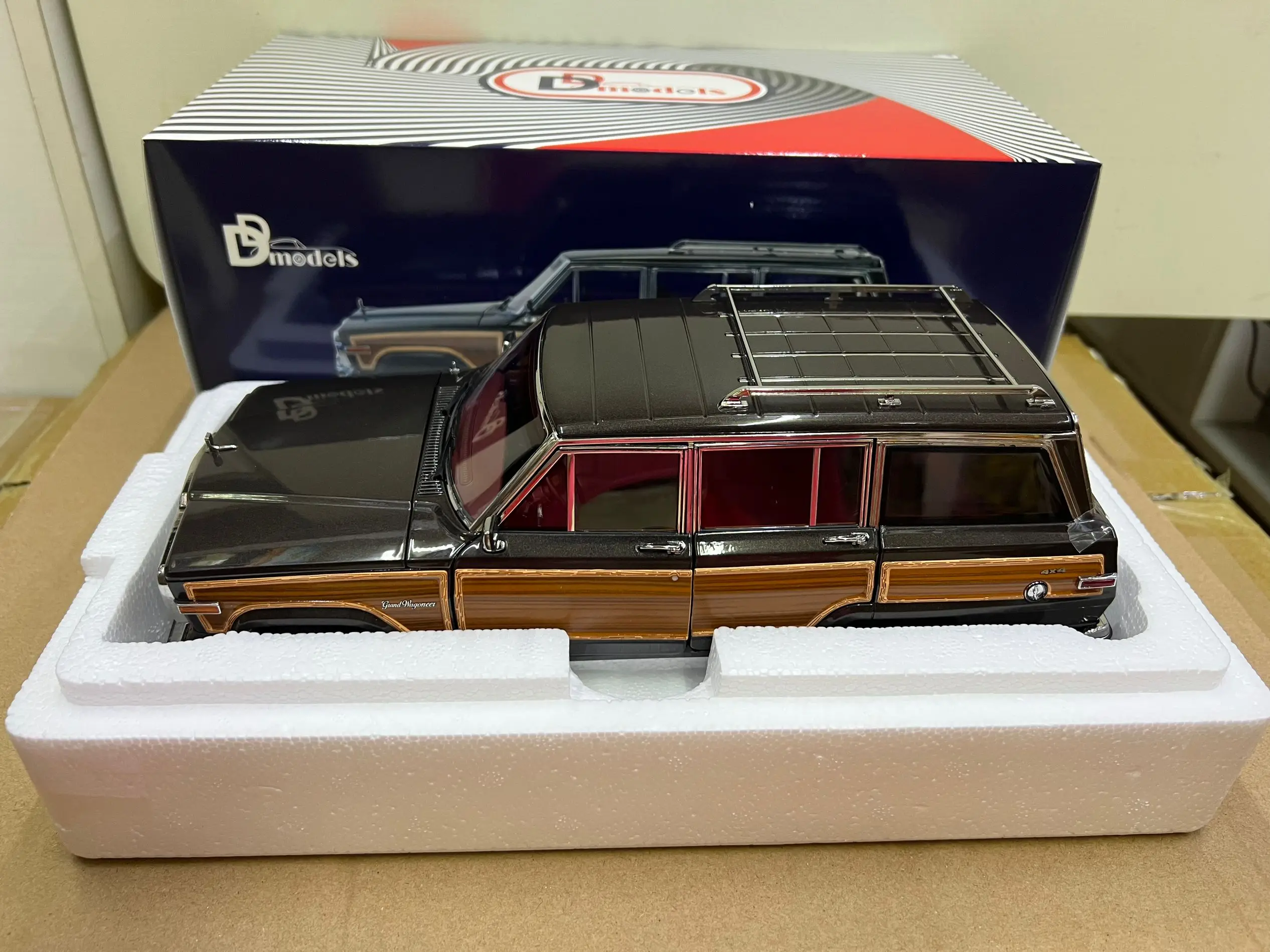 3-Color-DD-Models-1-18-Scale-Die-Cast-Model-Car-Grand-Wagoneer-1991-6 ...