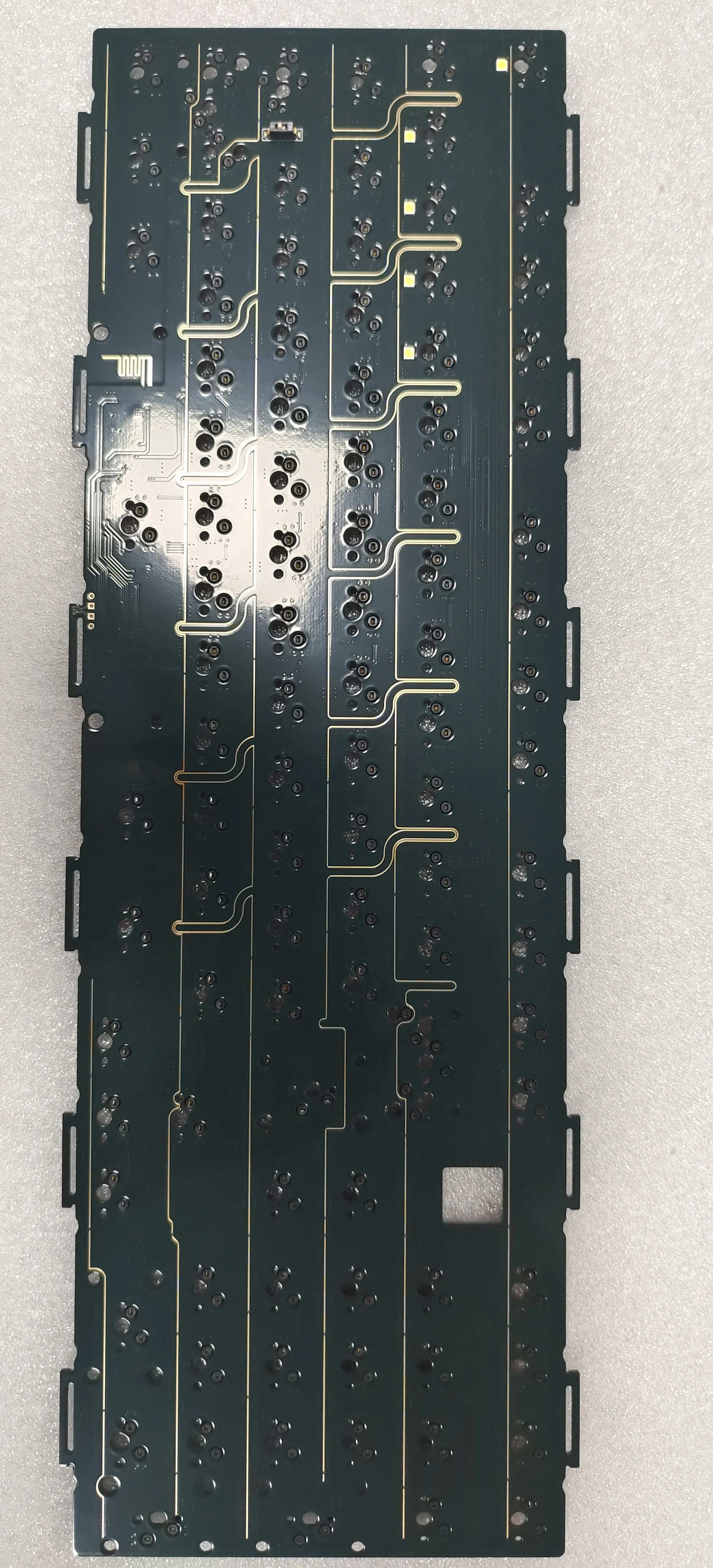QK100-triple-modes-keyboard-PCB-only.jpg
