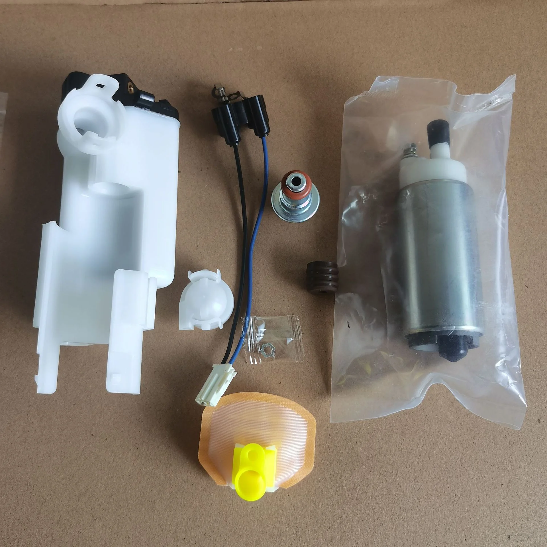 15410-41G00 Motorcycle Fuel Filter Accessory Fuel Pump For SUZUKI ...