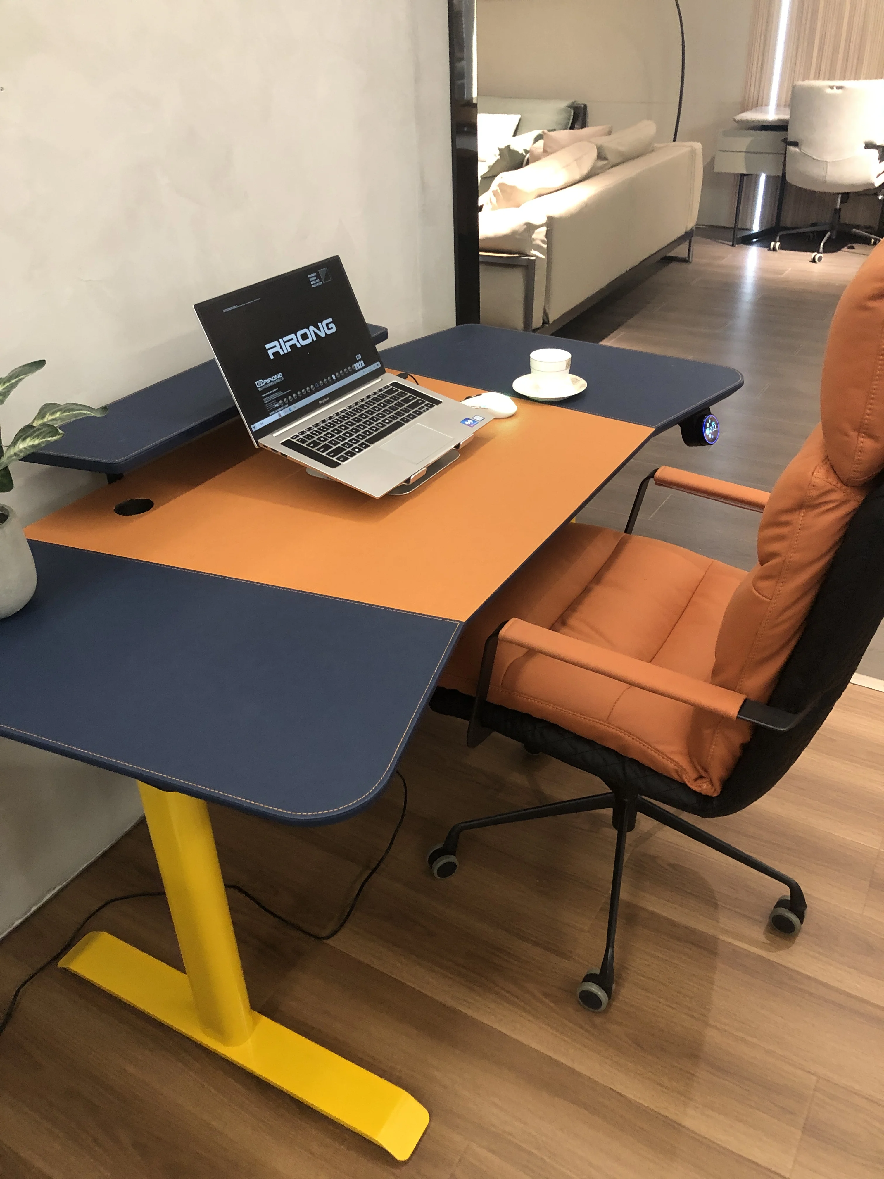 Electric-Standing-Desk-Aoke-Leather-Computer-Desk-Modern-Stand-Up-Table ...