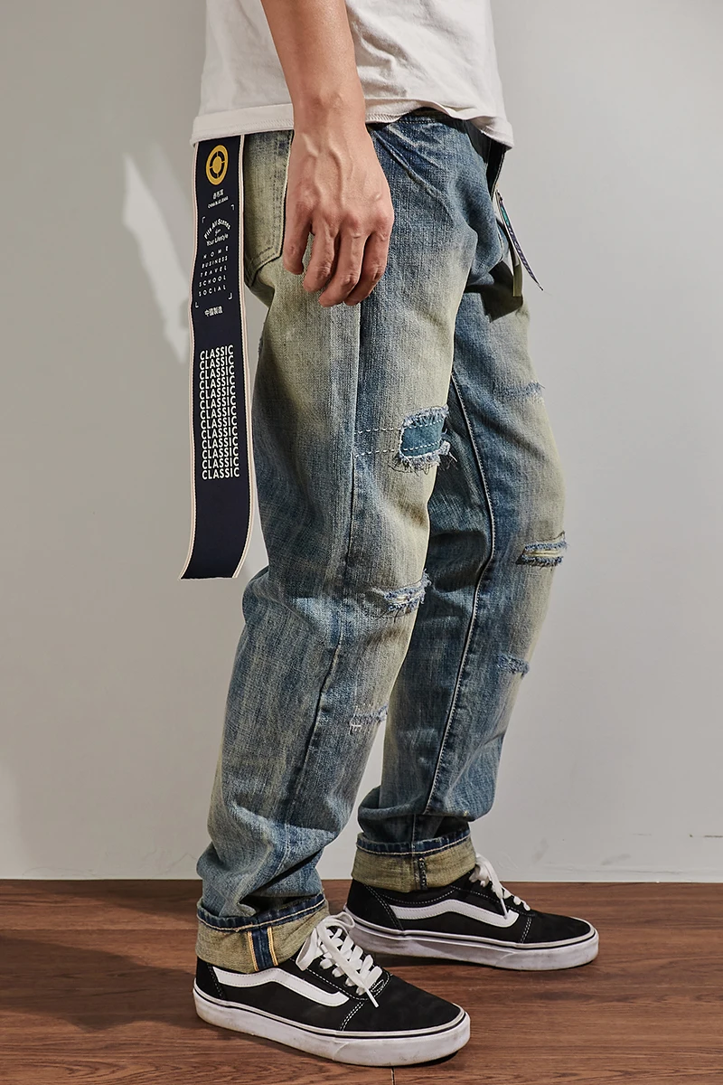 Mens Fashion Pants Rolled Up