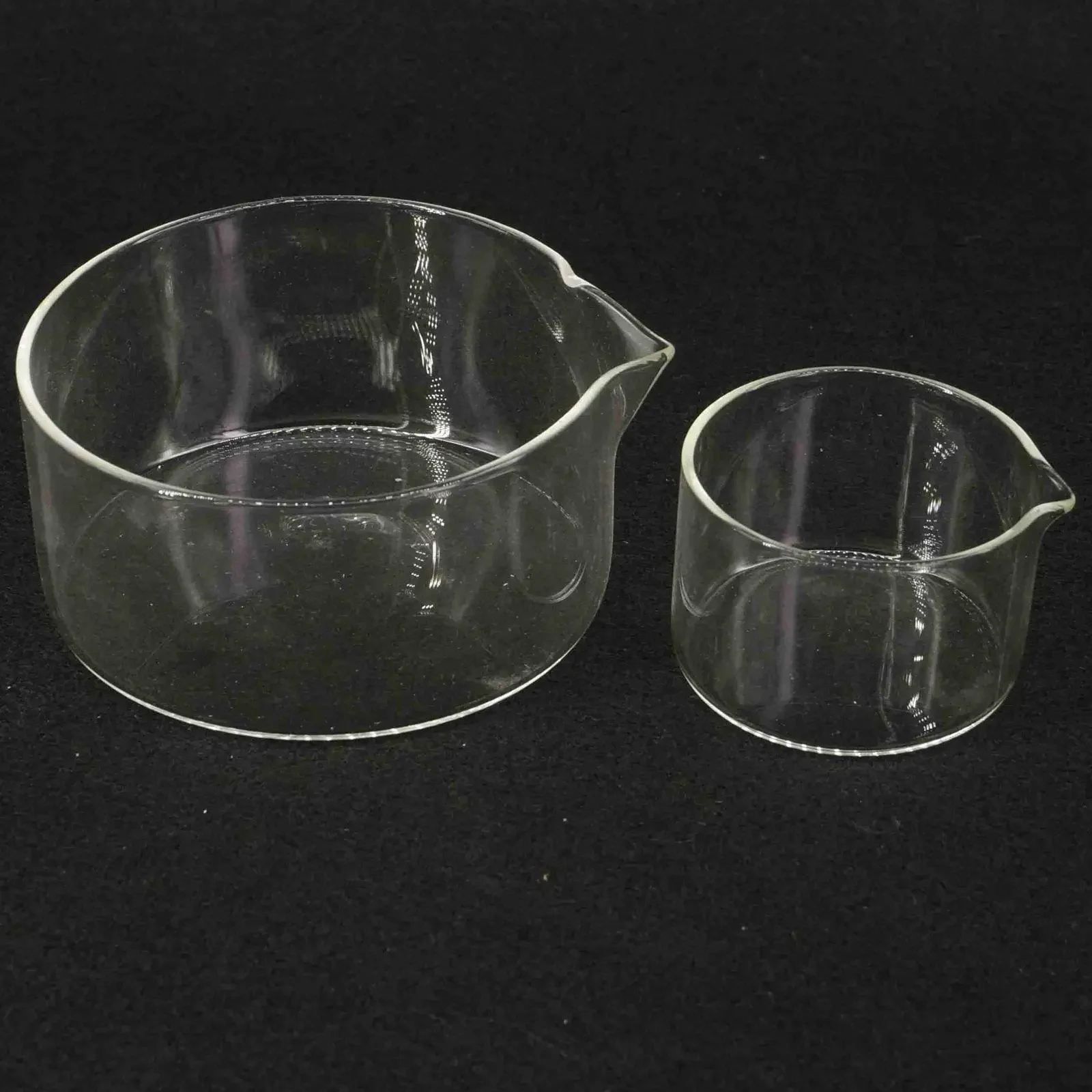 Lab-Glass-Crystallizing-Dishes-60-90-100-125mm-O-D-with-Spout ...
