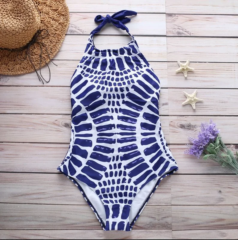 Miley Cyrus Bikini 2022