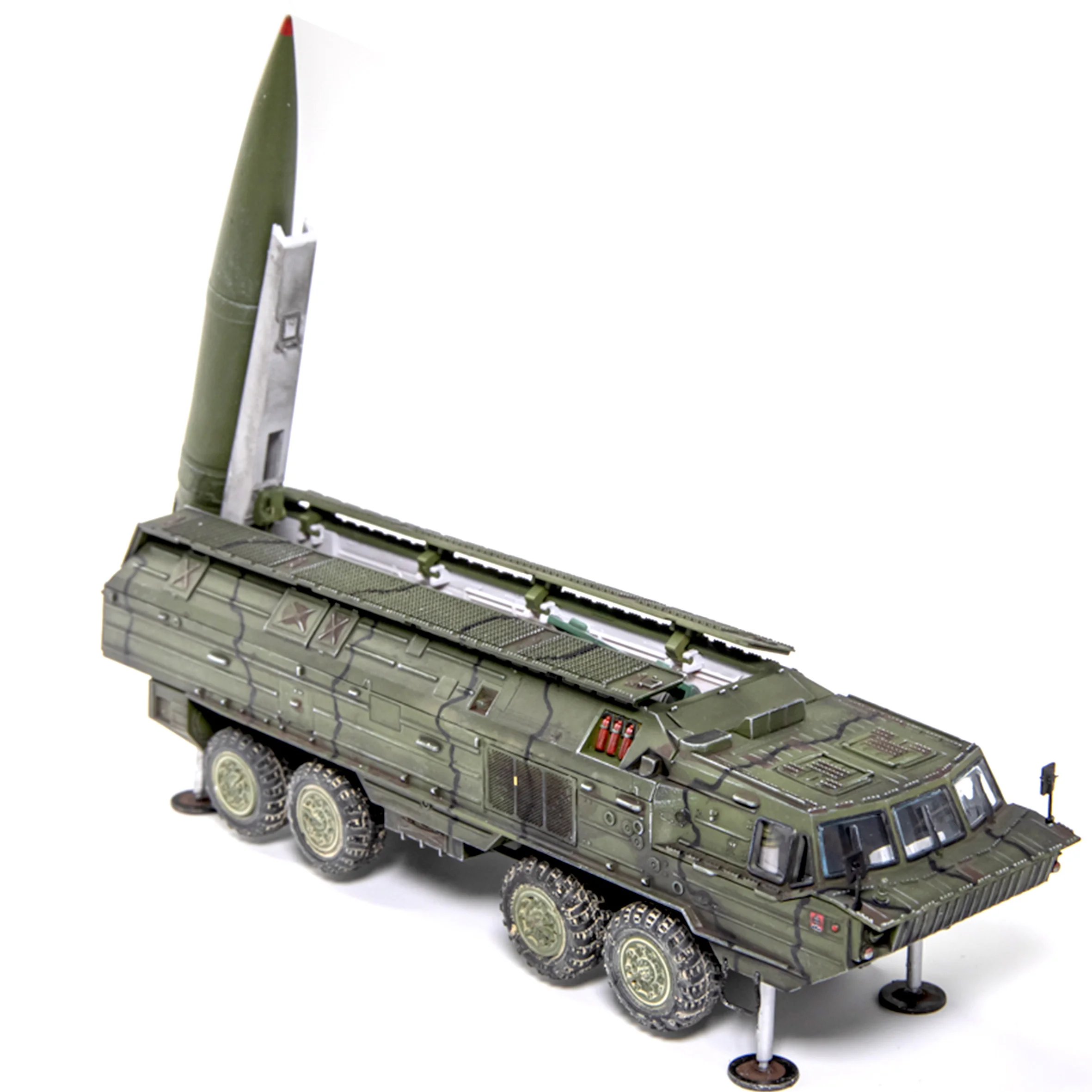 1/72 AM Russian (SS-23 type) tactical ballistic missile model striped ...