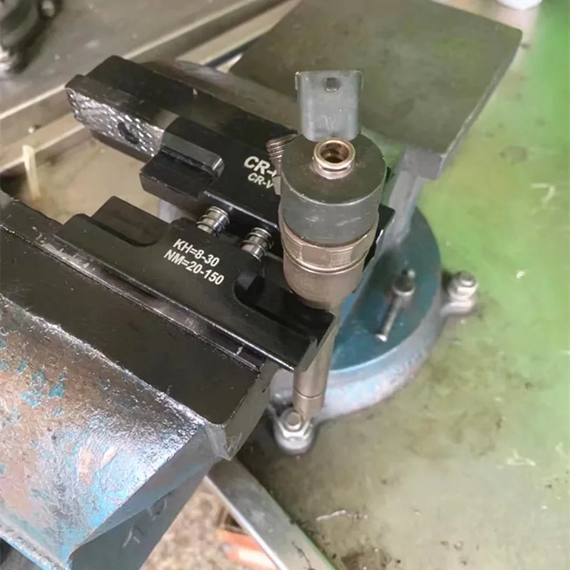 New-Arrival-Diesel-Common-Rail-Injector-Fixture-Clamp-Tool-Injector ...
