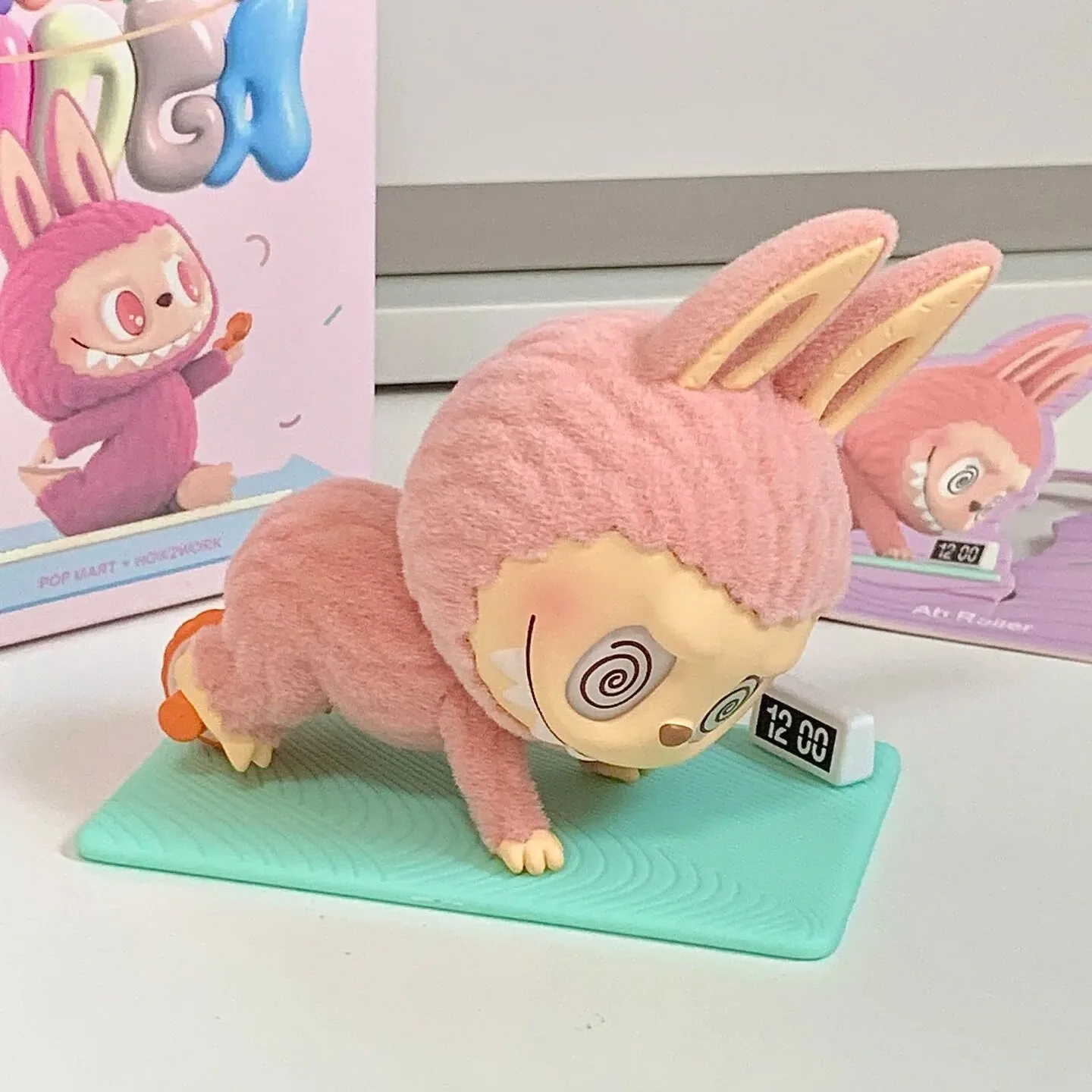 Original de la serie Monsterlabubu Lazy Yoga, linda muñeca Labubu Blind ...