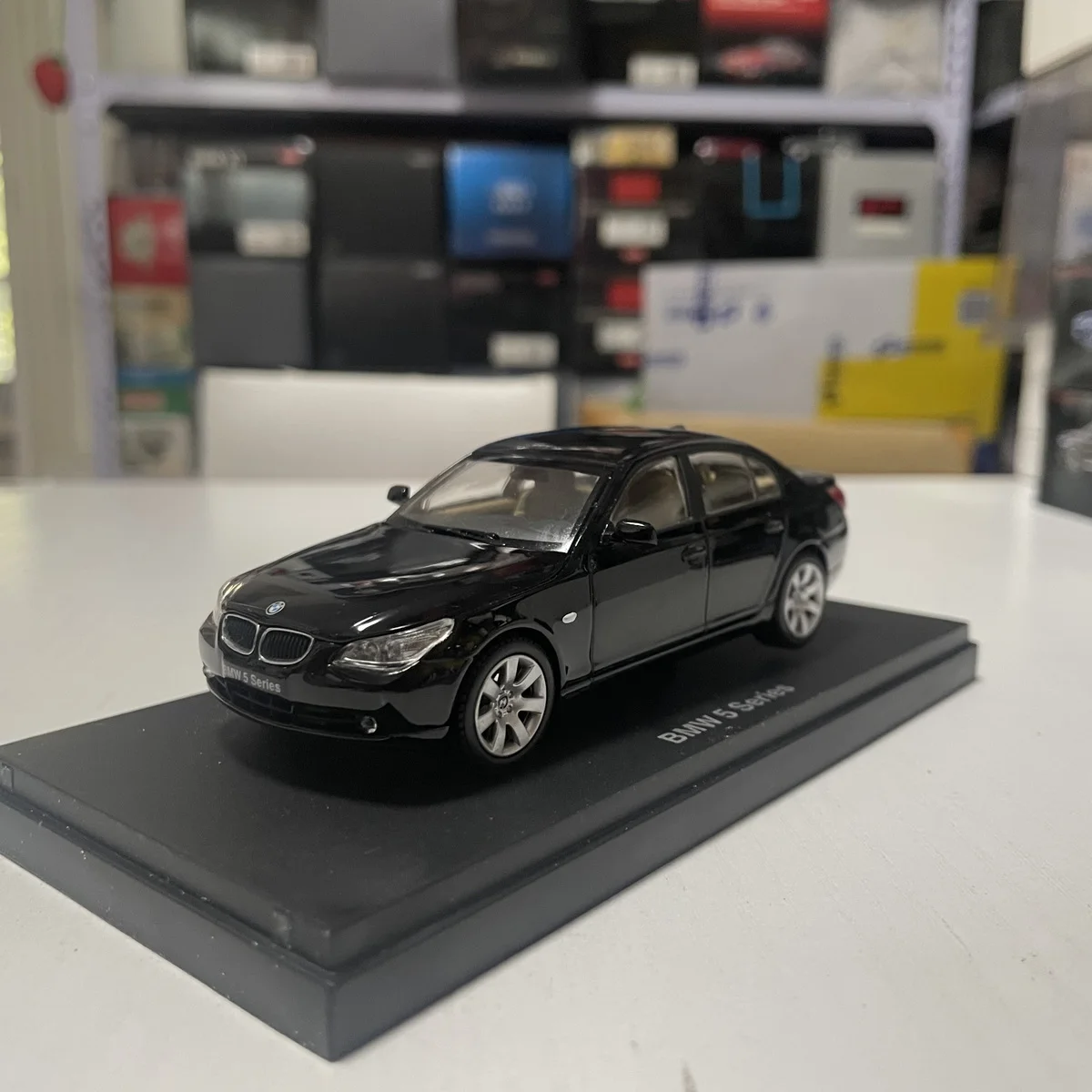 Bmw-5-Series-E60-545i-Sedan-1-43-Scale-Rare-Alloy-Luxury-Car-Model-Die ...