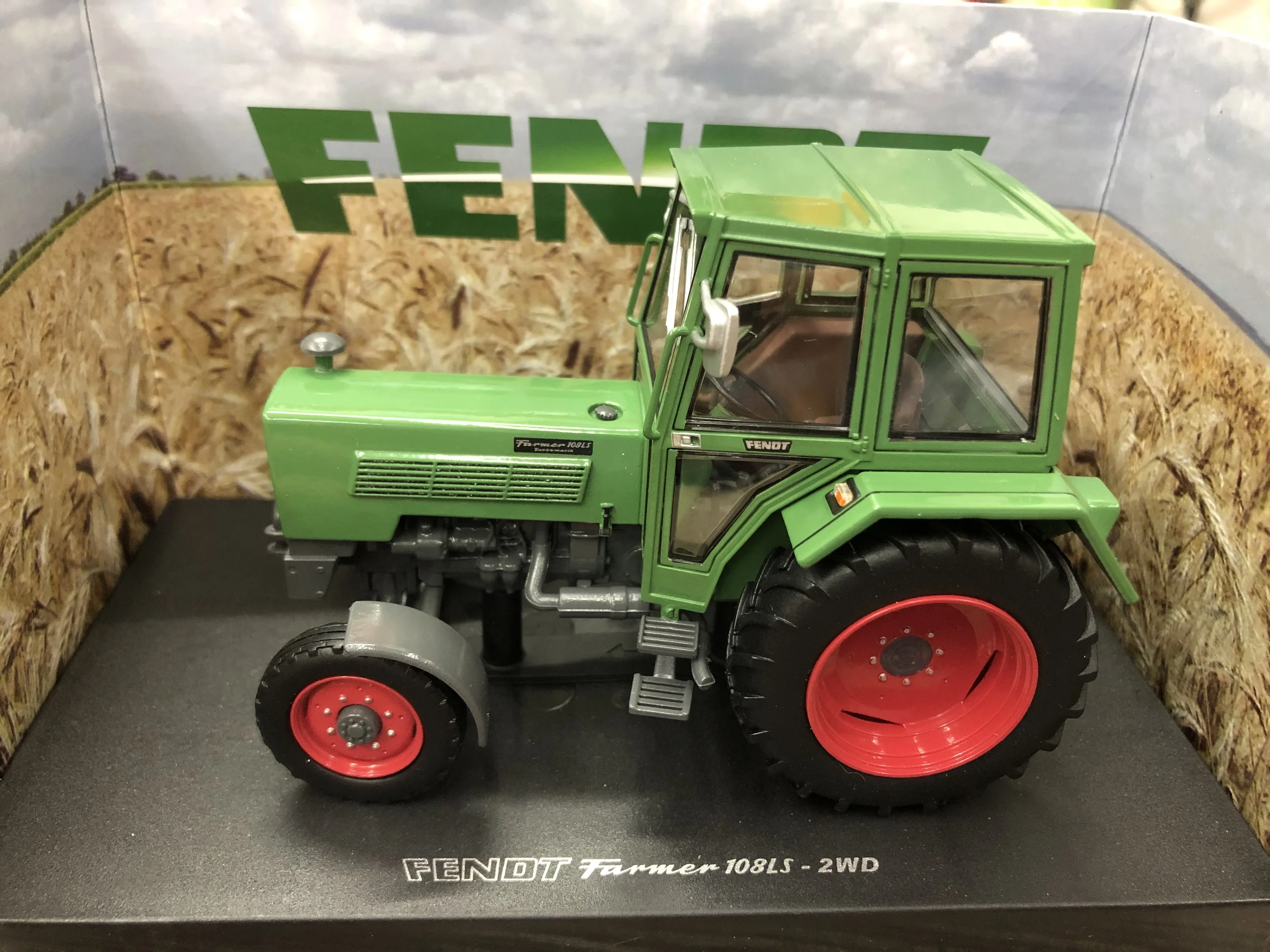 Collectible Alloy Model Toy Gift Uh 1:32 Scale Fendt Farmer 108ls-2wd ...