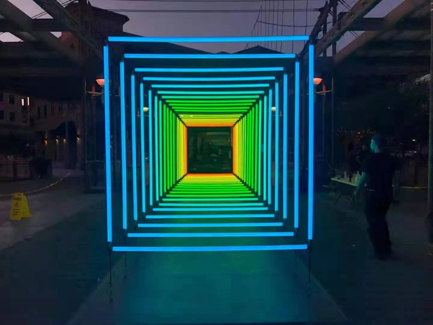 Dmx512 Rgb 360 Degree Colorful Tube; Sm16512ps Dmx Led Pixel Bar; Dc24v D40mm 3d Multiple Shape ...