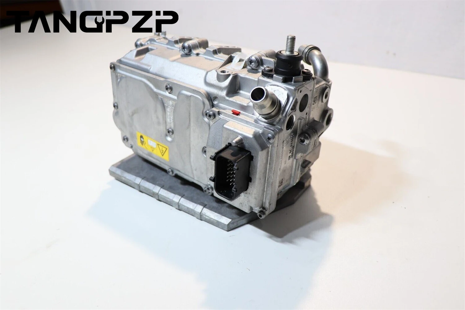 A2059000417-A2059006515-Motor-listrik-SG-EM-Mercedes.jpg
