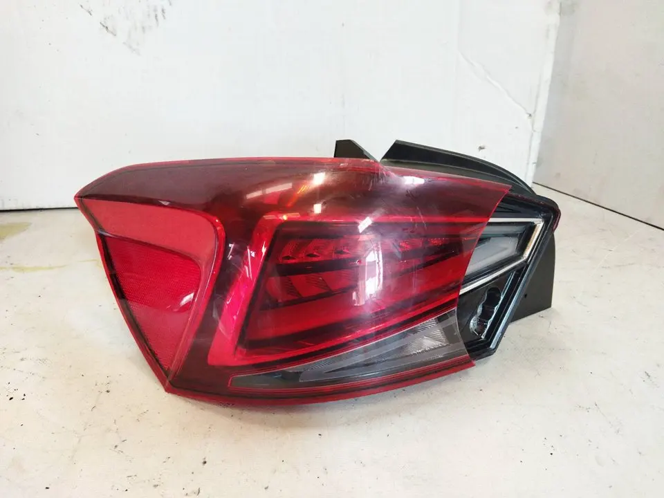 6F0945207D-Seat-Ibiza-V-1-0-Tsi-Cv-115-lamp-holder-used.jpg