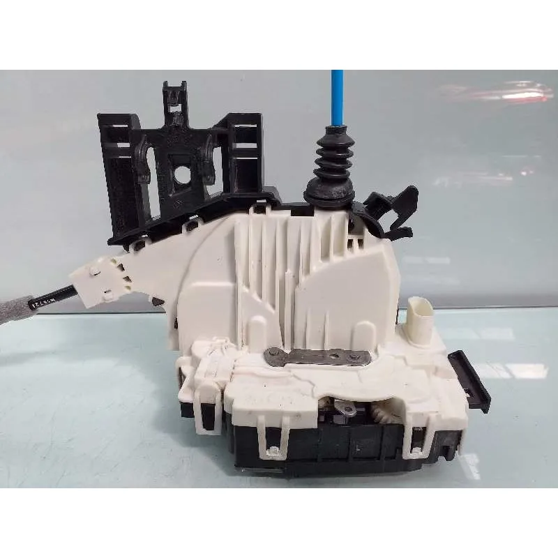 Front-Door-Lock-Left-1667200135-2547667-Serves-For-MERCEDES-Class-A ...