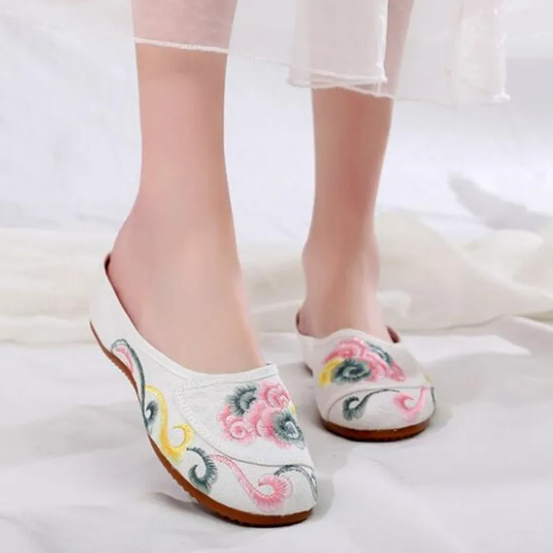 Chinese-Embroidered-Women-Slippers-Woman-Mules-Ladies-Slip-on-Loafers ...