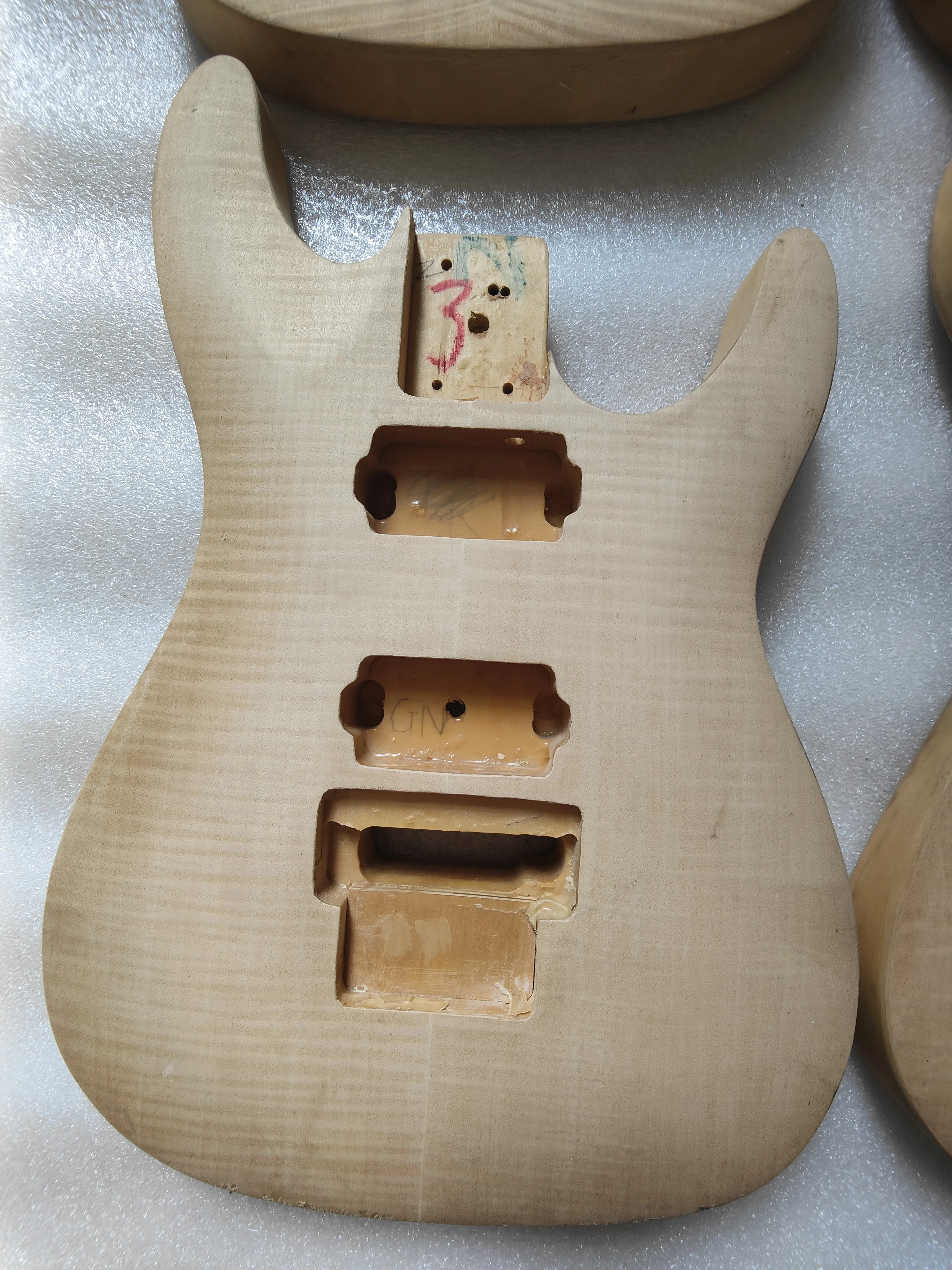 1-Pc-Floyd-Rose-Electric-Guitar-6-Strings-Unfinished-Guitar-Body-in ...