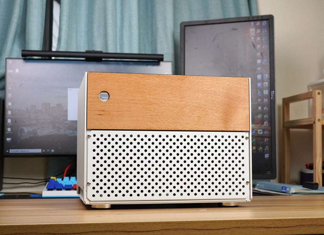 Treasure-of-Treasure-matx-compact-small-chassis-multi-hard-disk-8-bay ...