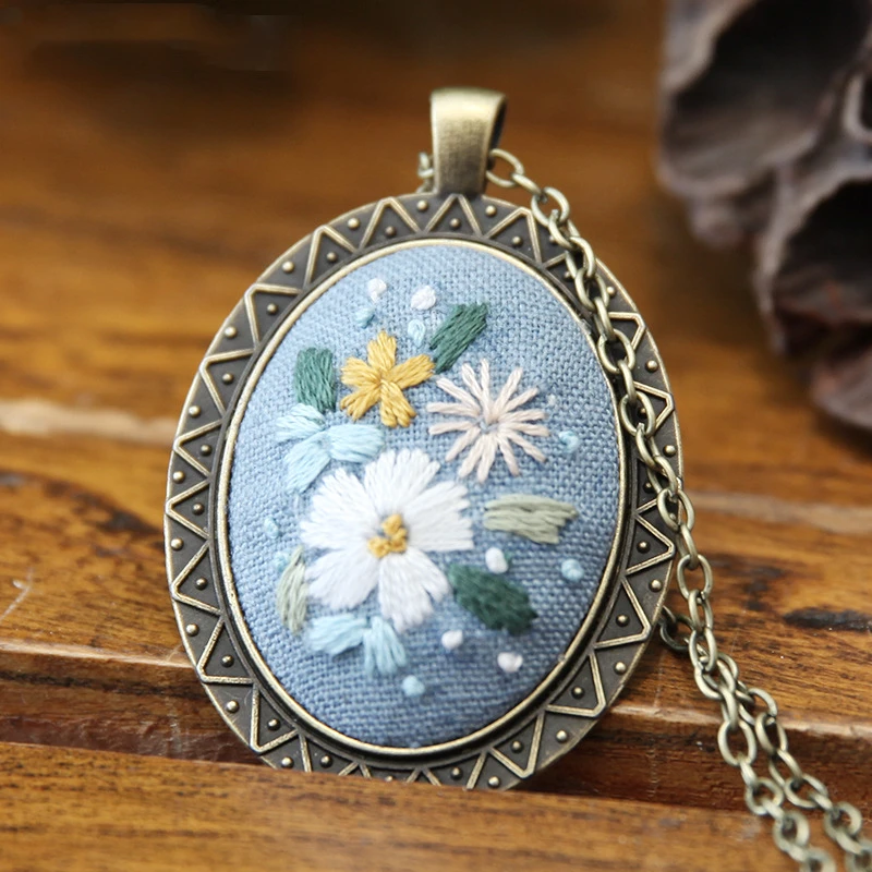 DIY Embroidery Pendant Kit Cross Stitch Printed Pattern Embroidered ...