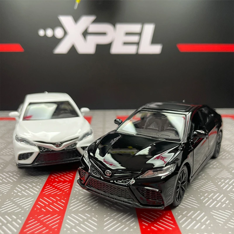 1:36 Toyota Camry Alloy Car Diecasts & Toy Vehicles Car Model Miniature ...