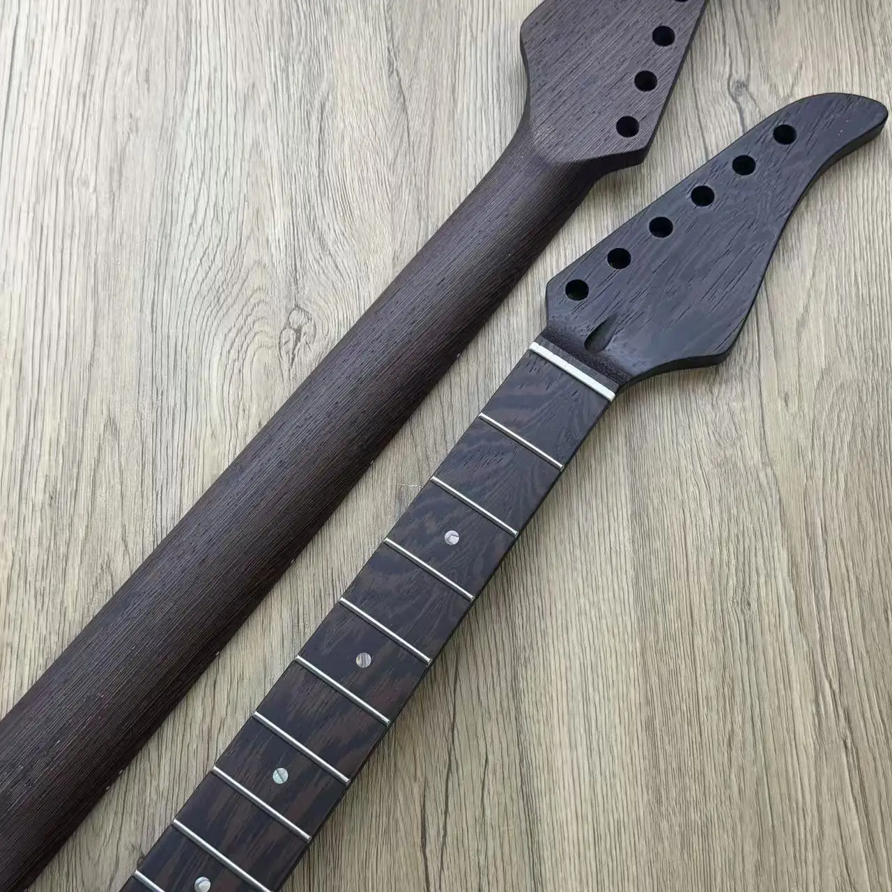 Chicken Wing Wood ST 22-Fret Guitar Neck, 9.5'' Radius, Electric Guitar ...