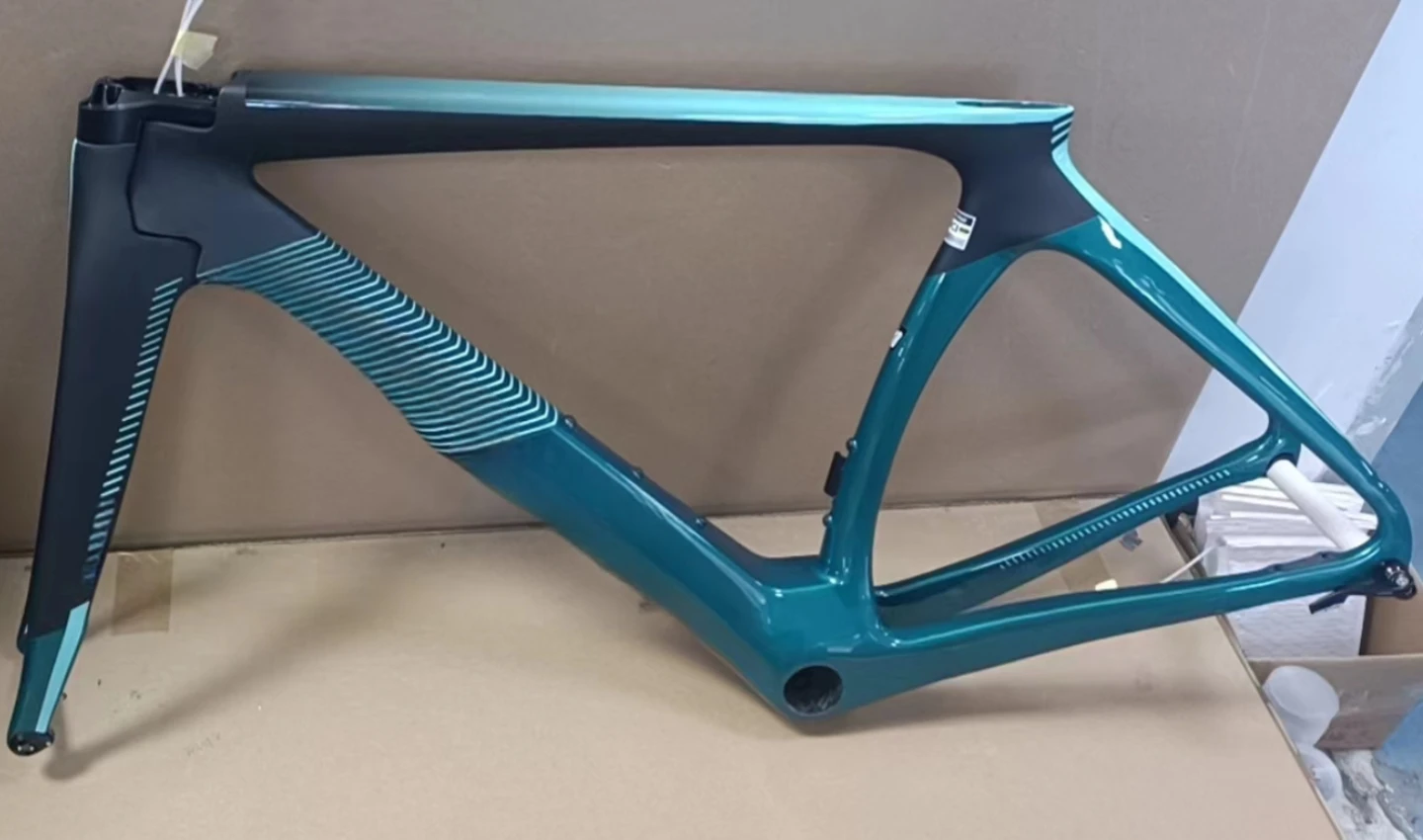 2022-T1100-Carbon-Road-Bike-Frame-Disc-Brake-Road-Bicycle-Frameset ...