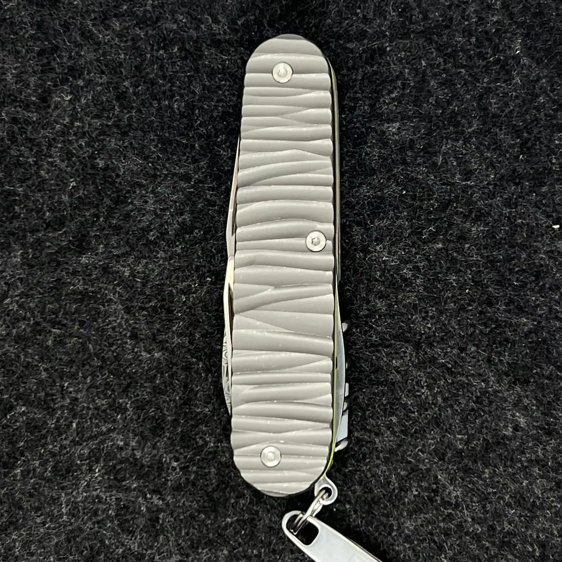 3 Layers Titanium Alloy Made Scales Handle Grip With Corkscrew Slot For ...