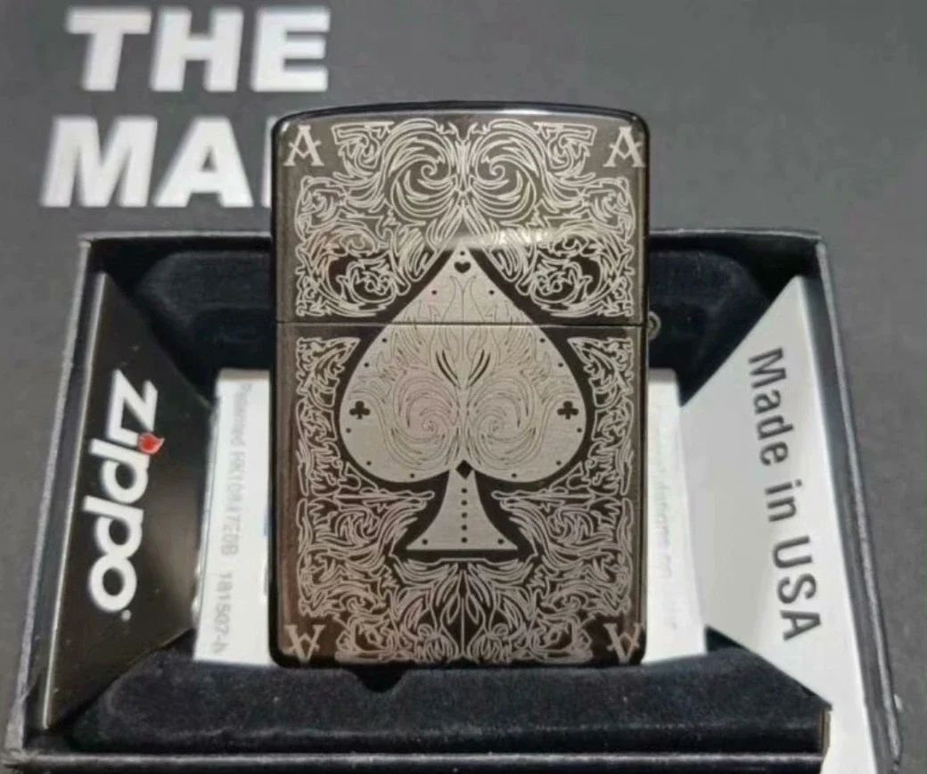 Zippo-lighter-Ace-of-Spades-Windproof-Collection-in-box.jpg