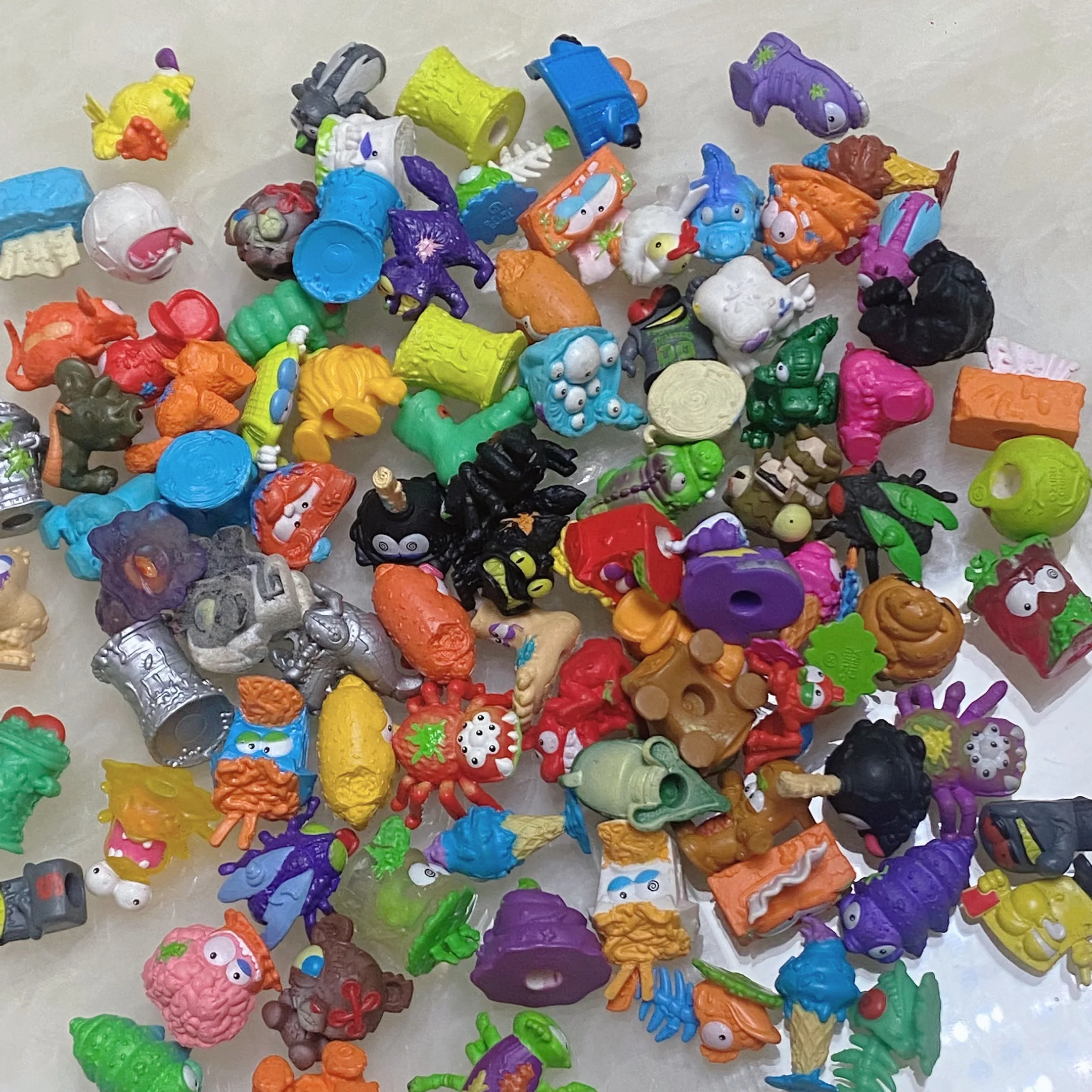 Cartoon Anime Trash Dolls Action Figures 3cm Plastic Model Capsule Toy ...